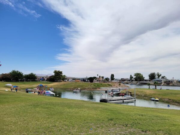 RV & Campground – RV Park and RV Resort: Needles Marina Resort