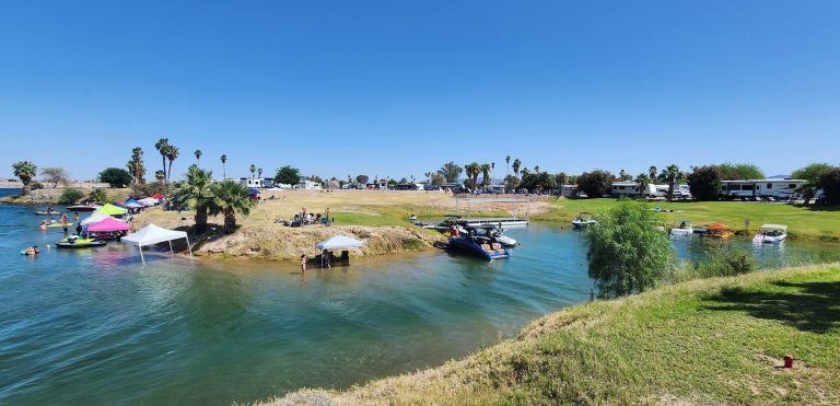 RV & Campground – RV Park and RV Resort: Needles Marina Resort